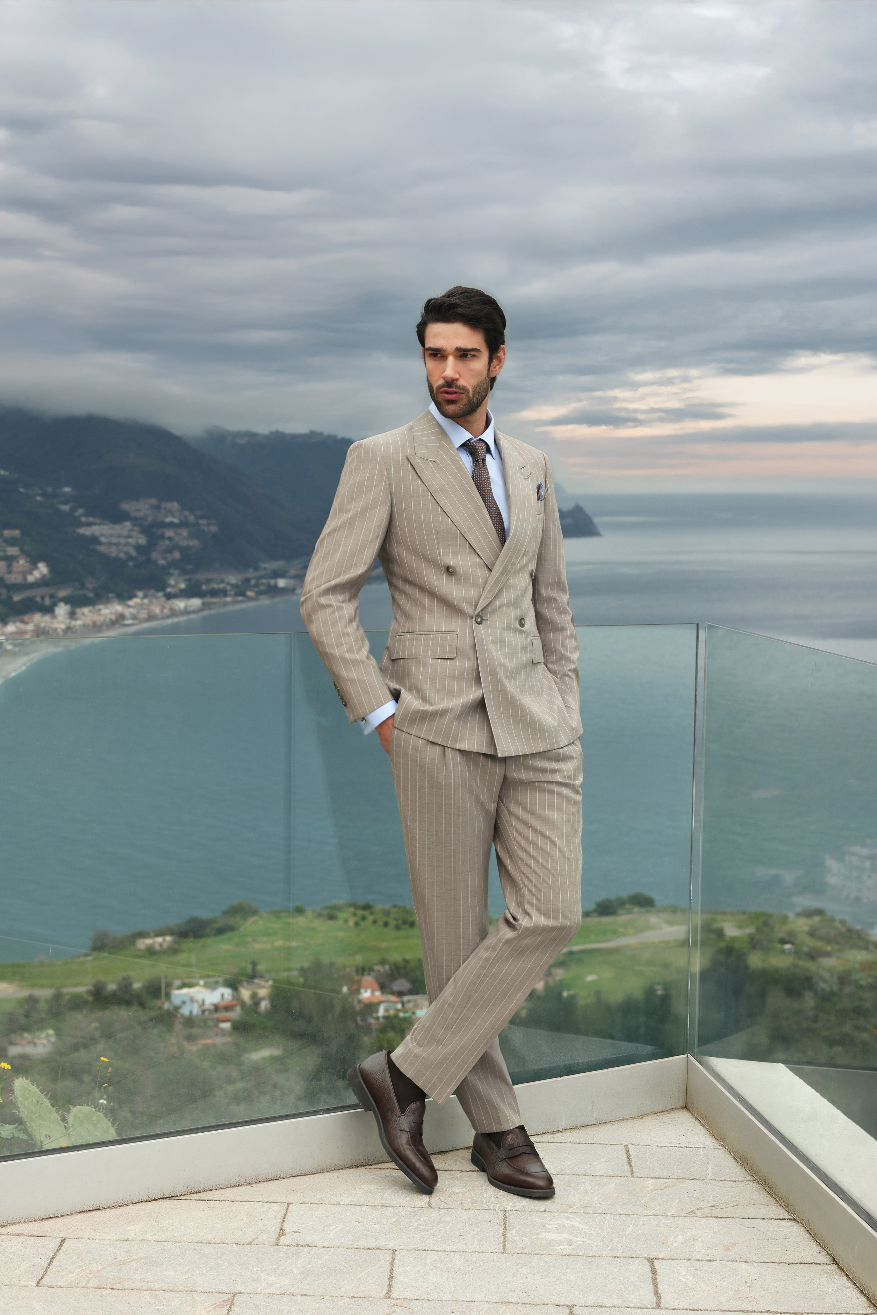 Custom-made men's suits for any occasion – Tudor Tailor